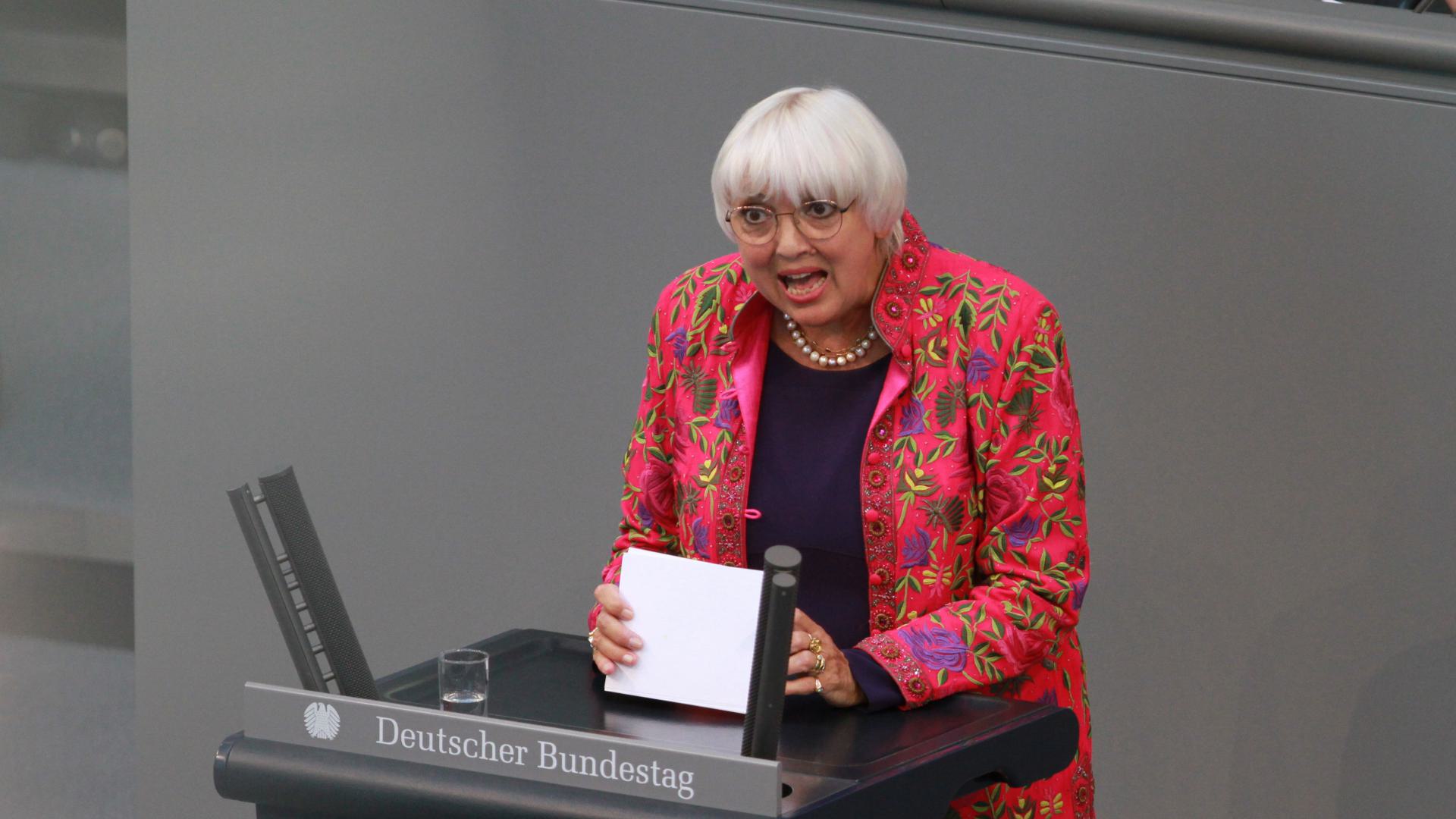 Claudia Roth benennt Findungskommission für neue Berlinale-Leitung ⋆ ...